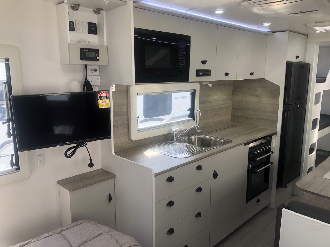 2023 Franklin Razor 220 3 Bunk Family Caravan – Explorer Caravan Sales ...